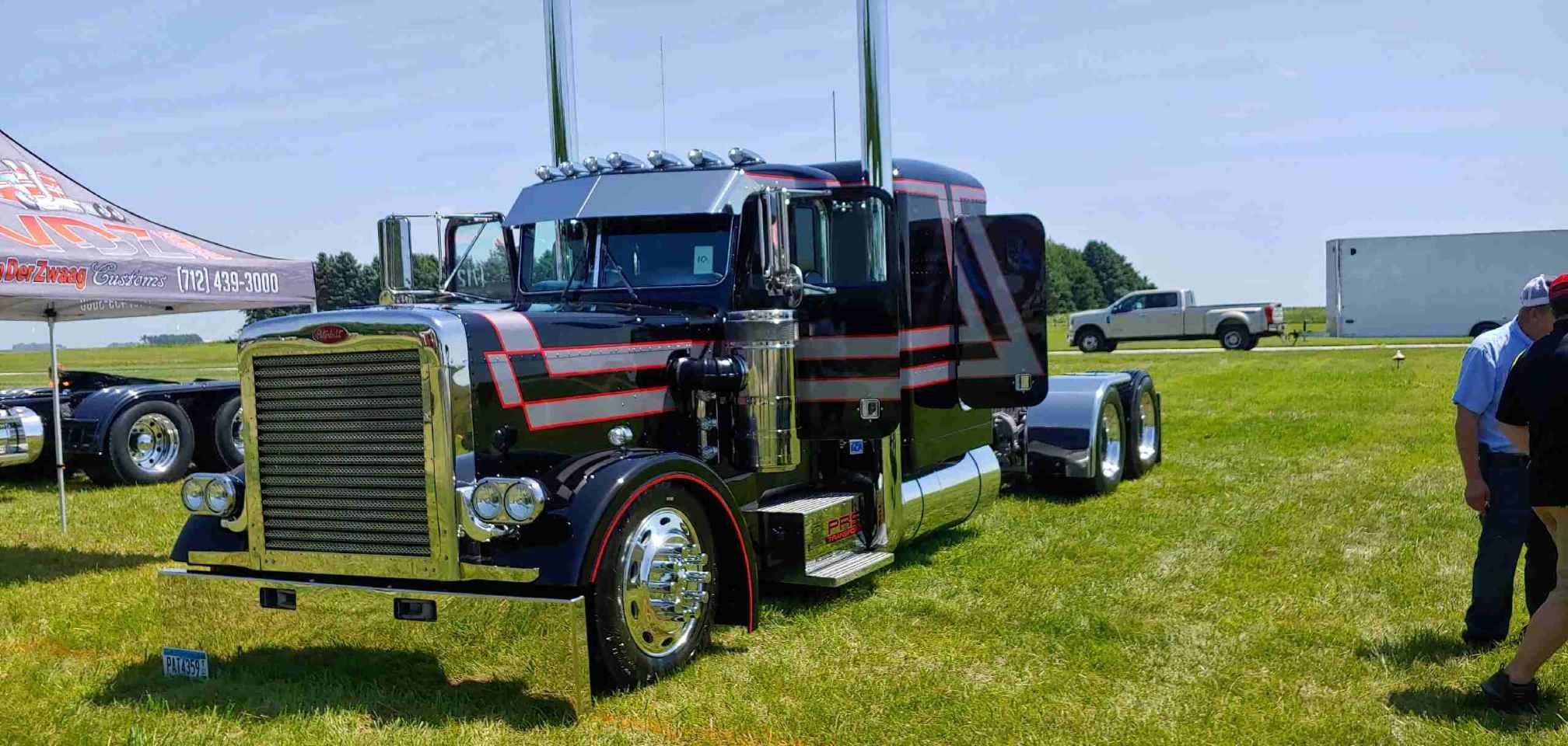 VDZ Customs | Custom Trucks You'll Want To Drive
